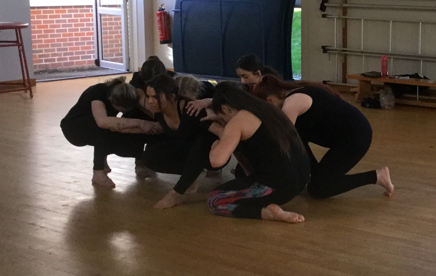 Community Dance Leadership students inspire local schoolchildren ...