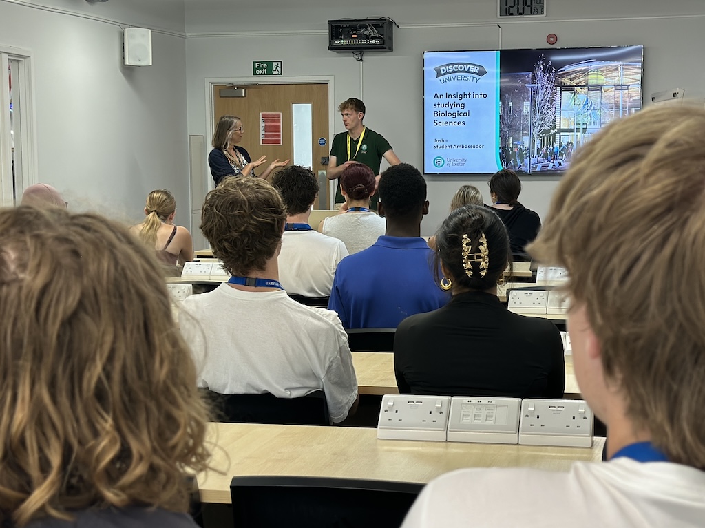 Josh’s research sees vultures turn detective - Reigate College